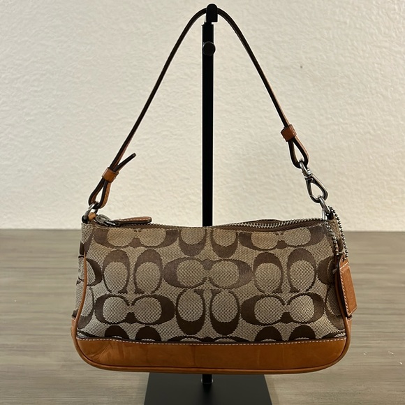 Coach | Bags | Vintage Coach Signature Logo Demi Hampton Small Leather ...